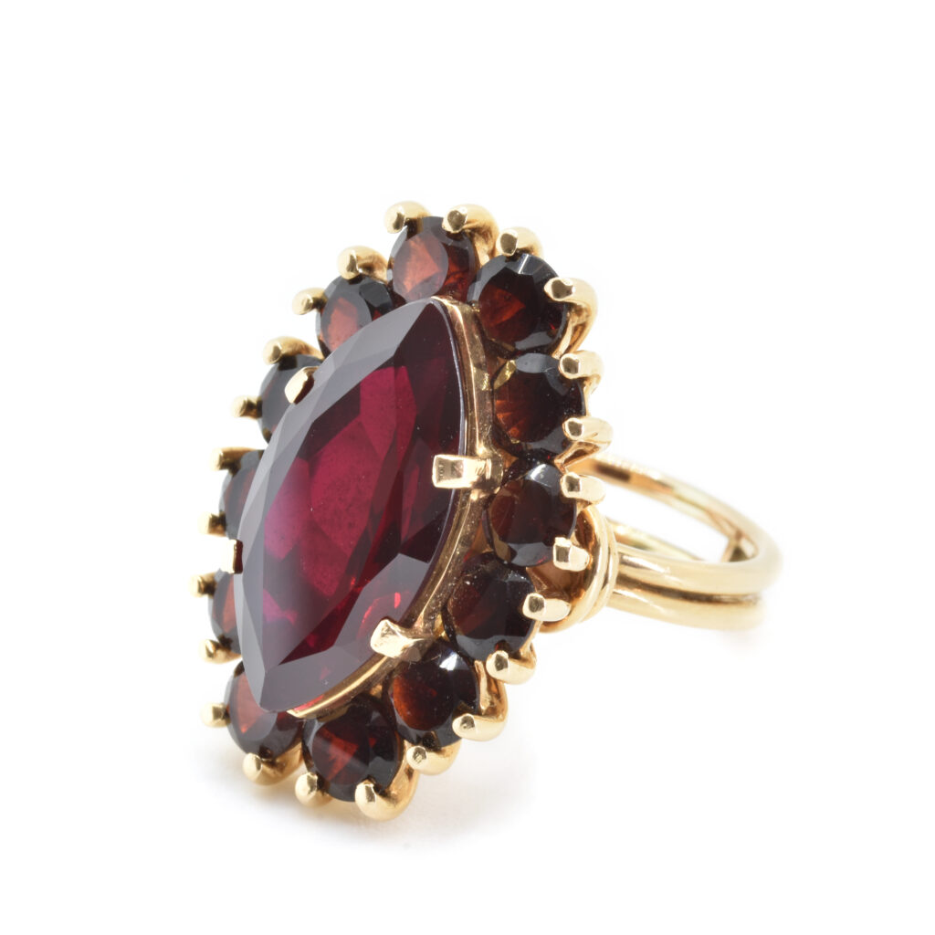 Anello Vintage in Oro giallo 18 kt con Granati - Compro oro e ...