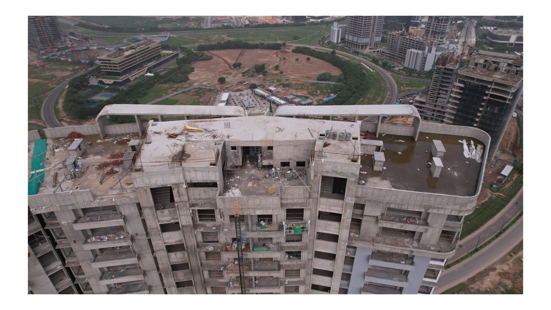 REVA | 1, 2, 2.5, 3 & 4.5 BHK Prestigious Living @ Gift City