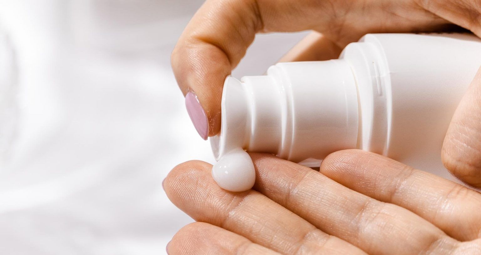 9 Best Anti-Aging Body Lotions & Treatments | RightHealth.com