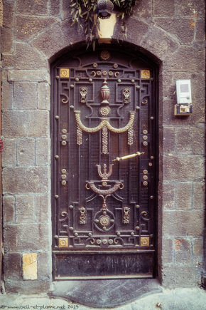 Syria - Old Damascus' Doors - Coups d'oeil et Coups de plume