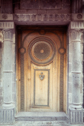 Syria - Old Damascus' Doors - Coups d'oeil et Coups de plume