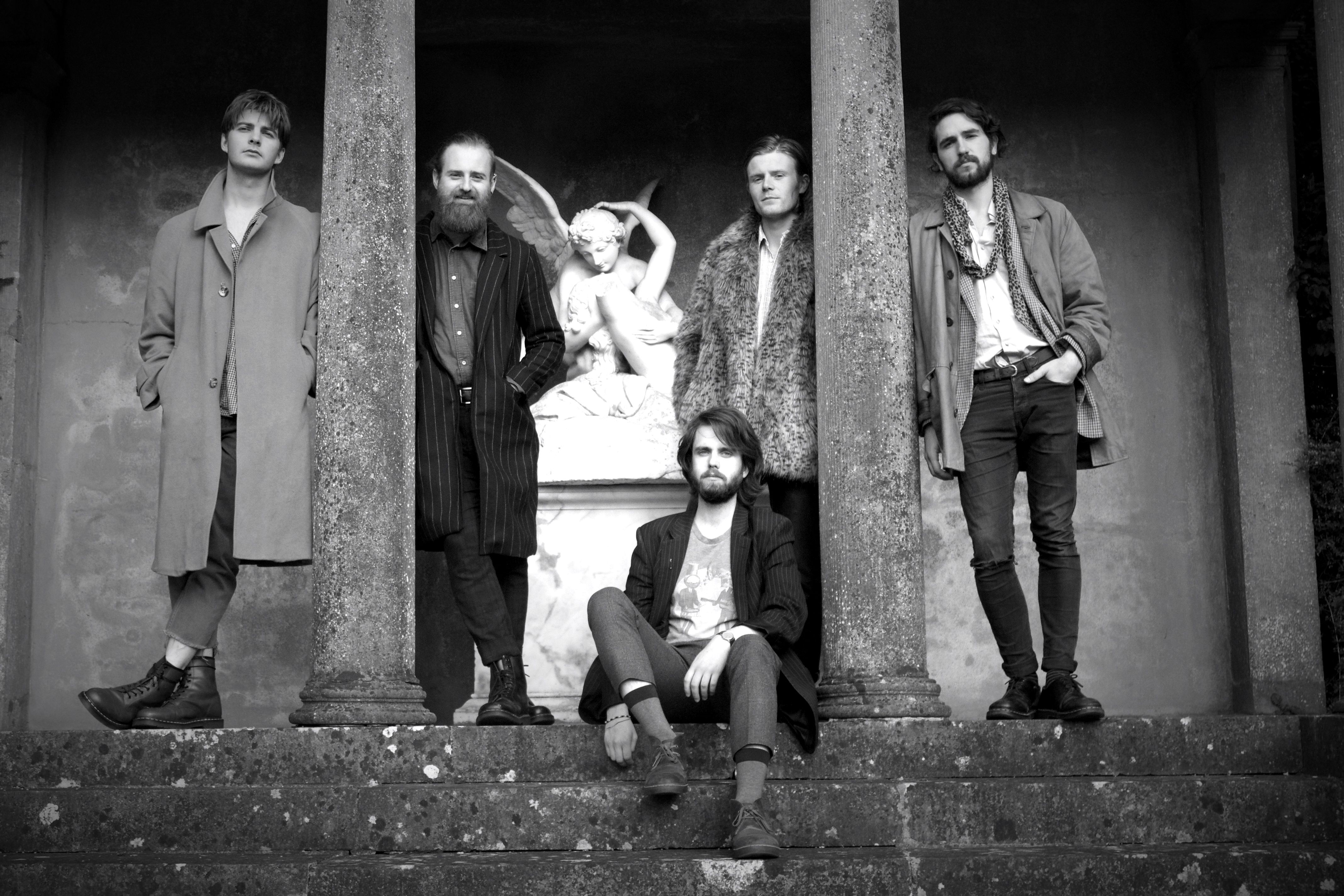Fontaines D.C. – Breaking Tunes