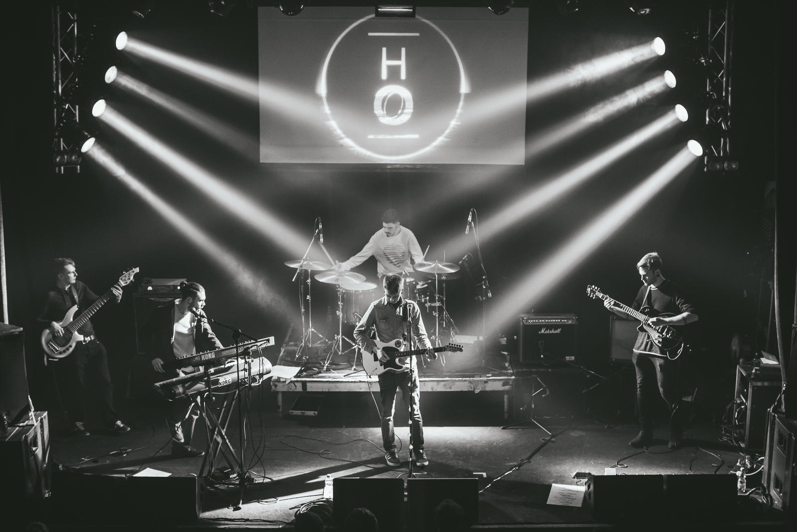 Harbouring Oceans – Breaking Tunes