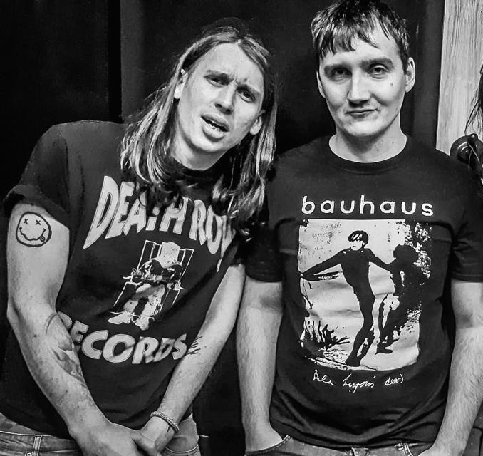 Strangers With Guns – Breaking Tunes