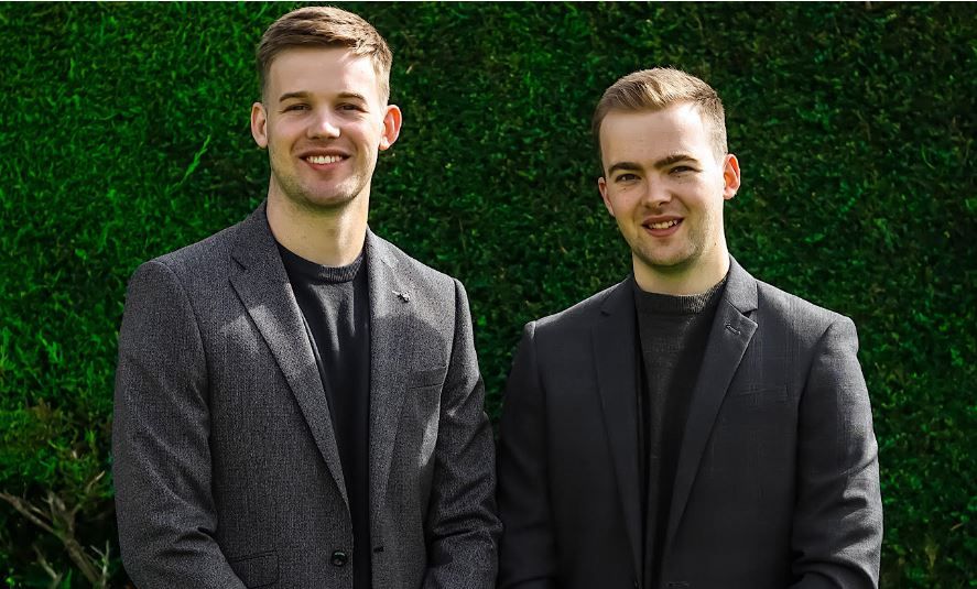 The Caraher Brothers – Breaking Tunes