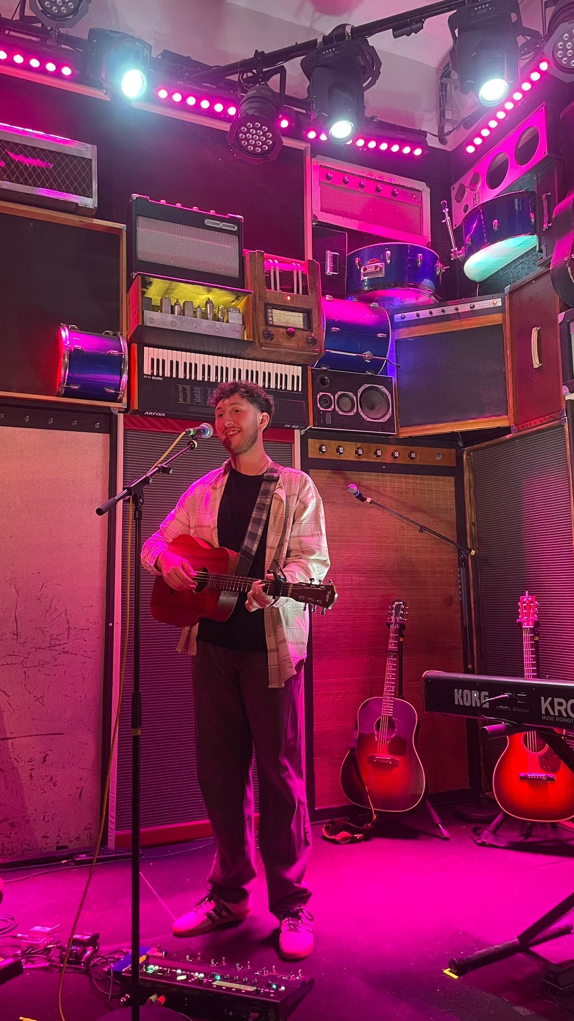 Jamie Mcintyre – Breaking Tunes