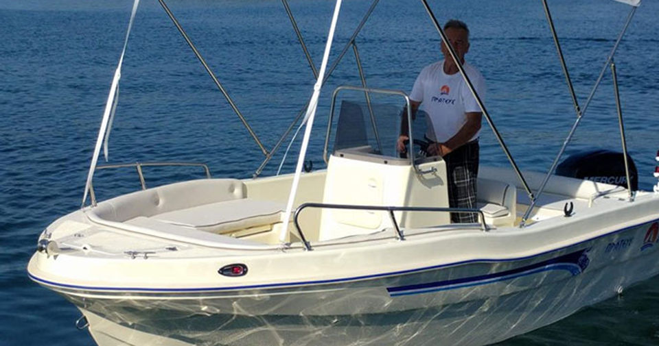 Speedboat Proteus 5.50m - Greece for hire | Borrow A Boat