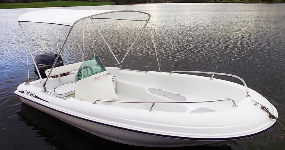 Speedboat Cap 400 3 - France for rent | Borrow A Boat