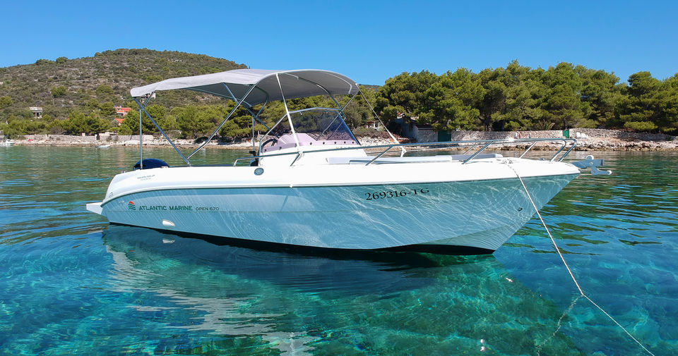 Speedboat Atlantic Marine 670 Open - Croatia for rent | Borrow A Boat