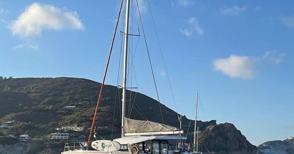 Catamaran Zèfiro - Italy for hire | Borrow A Boat