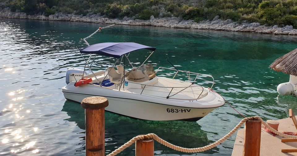 Speedboat HM Fly - Croatia for hire | Borrow A Boat
