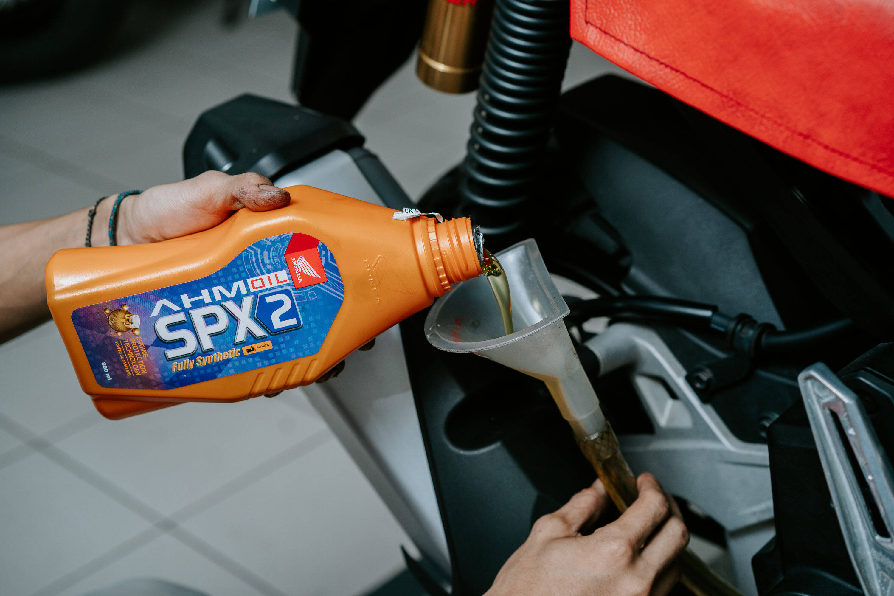 Inilah Fungsi Oli Pada Mesin Sepeda Motor