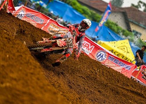 Crosser AHM Raih 2 Podium Pada Final Kejurnas Motocross - DEPOK POS