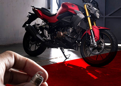 Pentingnya Merawat Busi Sepeda Motor Secara Rutin | PT Astra Honda Motor