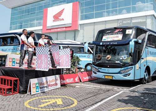 Balik Bareng Honda 2023 Berangkatkan Ratusan Konsumen Kembali ke Jakarta Balik Bareng Honda 2023 Berangkatkan Ratusan Konsumen Kembali ke Jakarta