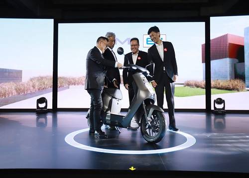 AHM Umumkan Harga Honda EM1 e: dan EM1 e: PLUS