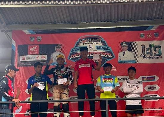 Crosser Astra Honda Tapaki Podium Tertinggi Balap Pembuka Kejurnas ...