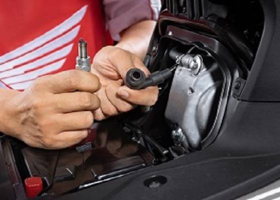 Langkah Mudah Merawat Busi Sepeda Motor