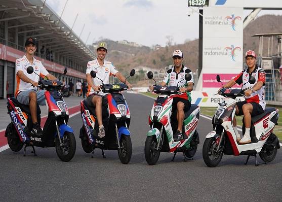Honda EM1 e: dan PCX160 Berduet Dukung Repsol Honda Team di MotoGP ...