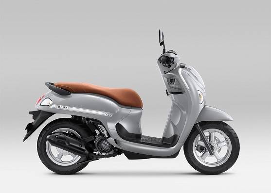 Siap Jadi Trendsetter Baru, Skutik Retro New Honda Scoopy Kini Makin ...