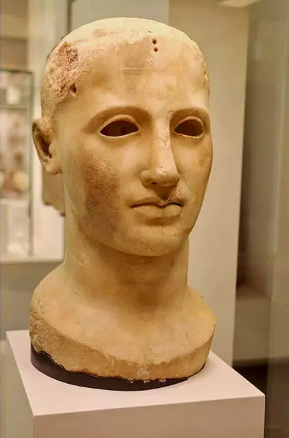 Acrolito di Apollo Aleo (dal tempio di Krimisa) | Gruppo Archeologico ...