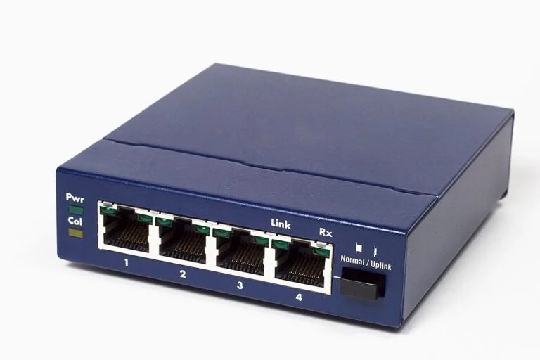 Perbedaan Hub dan Switch » ZonaPintar